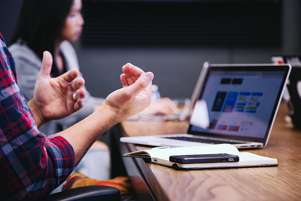 Comprendre l'impact du RSI et RSE dans les entreprises
